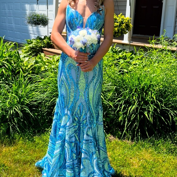 Alyce Paris | Dresses | Blue And Green Sleeveless Plunge Neck Gown For ...